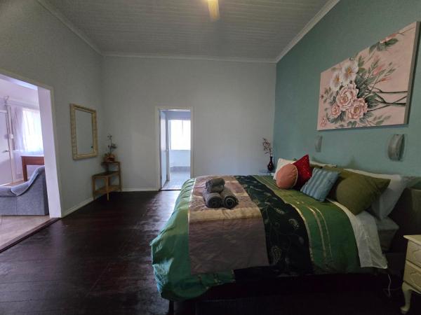 The Jacaranda - Merredin