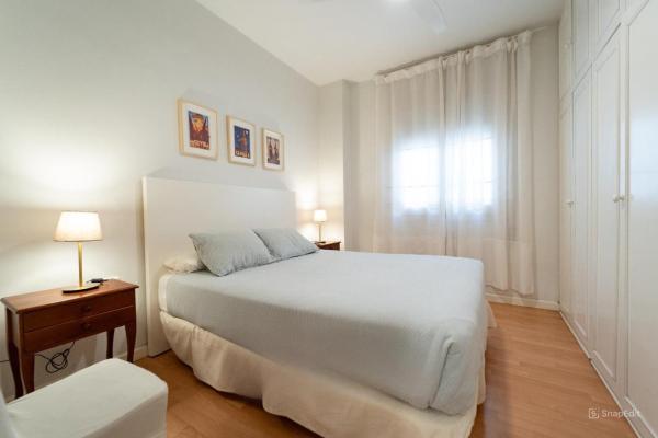 2 Bedroom Apartment By Guadalquivir River - Camas