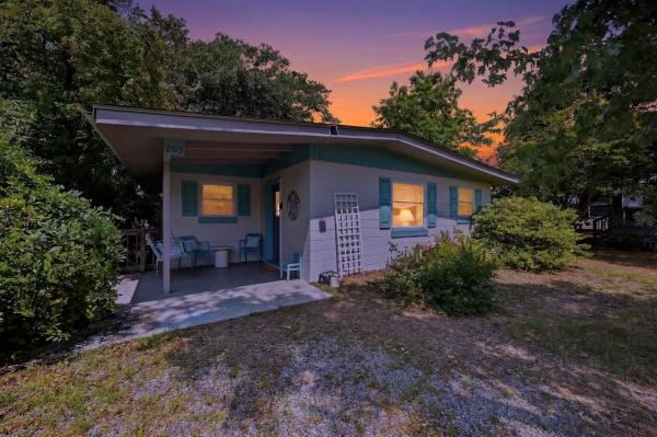 Seabright Surf Shack By Brunswick Vacation Rentals - Oak Island, NC