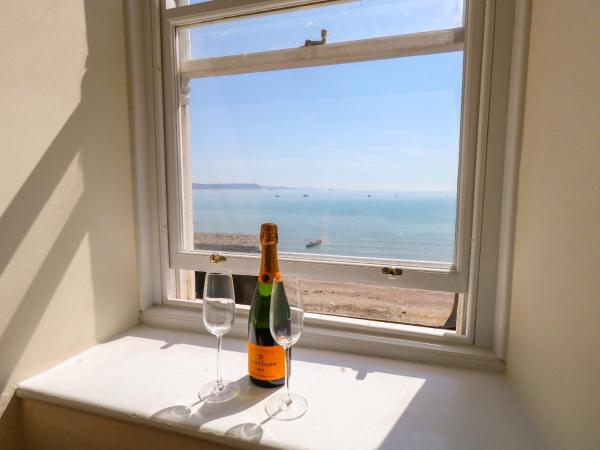 123 On The Sea - The Eaves - Weymouth