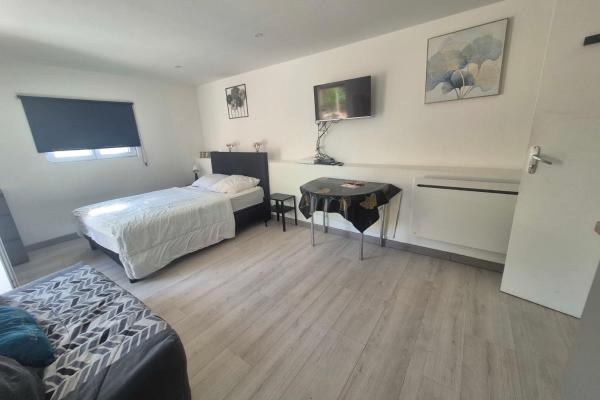 Charming Renovated Studio With Terrace In Bayeux - Huppain