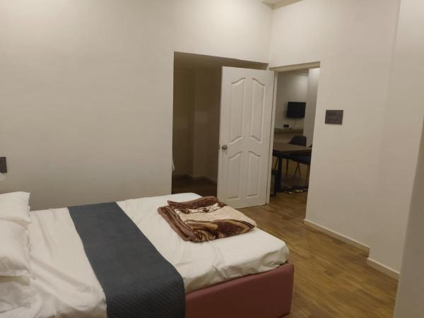 Av Homes 3 Bhk Flat Service Apartment - Hyderabad