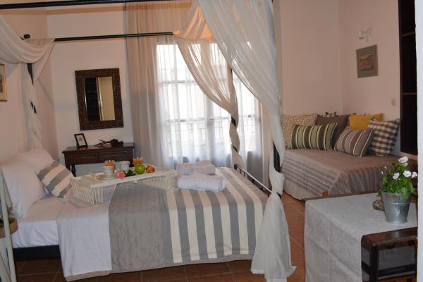Loggia Traditional Suites - Greece