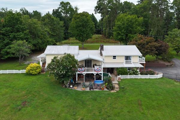 Mountain Forest Manor - Hiawassee, GA