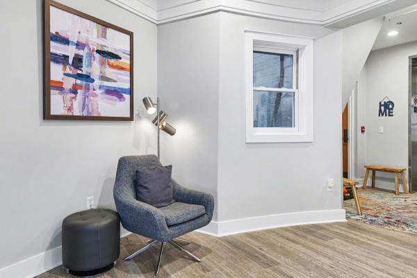 Modern Bliss 466: Luxurious 3br Condo In Bay Harbor With Stunning Lake Views. - Petoskey, MI