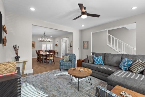 Spacious 5br Home | Amazing Shower | Near Slu & Tower Grove | The Gate Stl - St. Louis, MO
