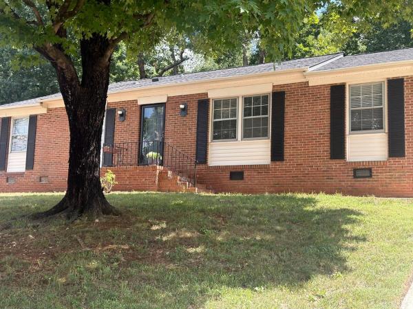 Lux City Stay - Greensboro, NC