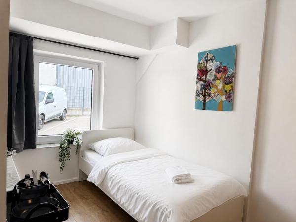 Moderne Einzelzimmer Mit Eigenem Bad & Gemeinschaftsküche - Frankfurt am Main