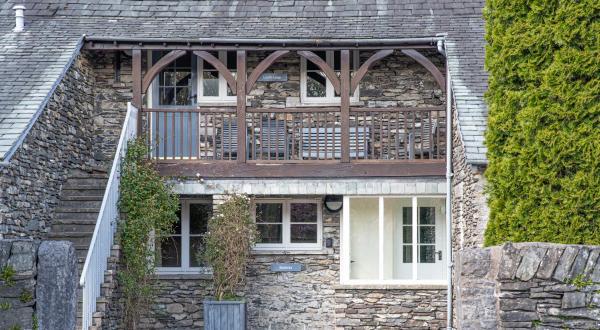 Lord's Leap At The Graythwaite Estate - Coniston