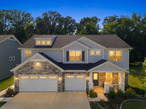 Luxury 5br Estate Backyard Jacuzzi Gazebo & Outdoor Kitchen - Greenfield, IN