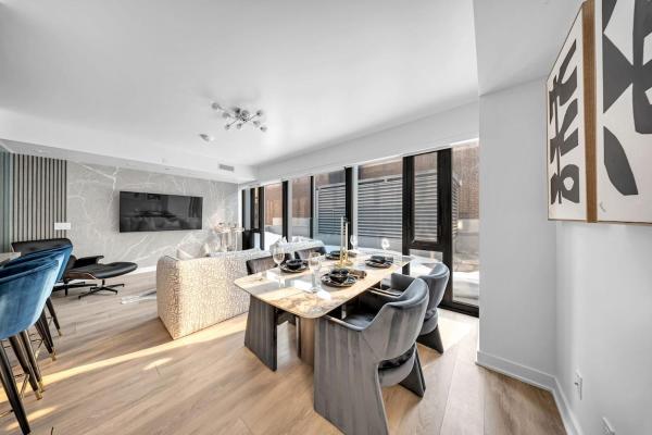 Sunston Haven Yorkville Sleeps 6! - Allan A. Lamport Stadium