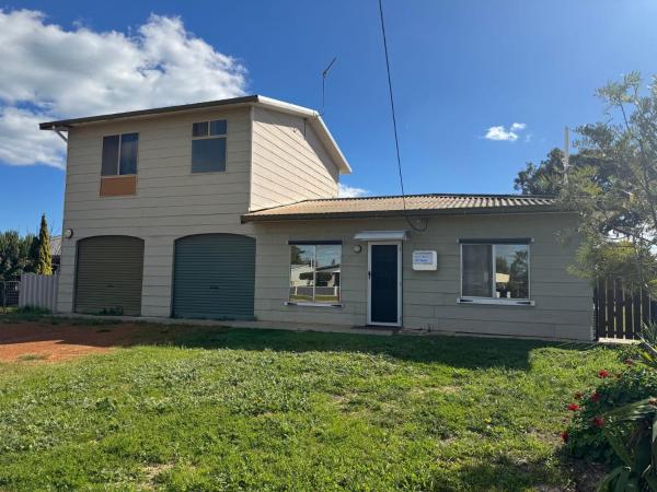 Don't Worry Be Happy, 55 Bower Street - Jurien Bay