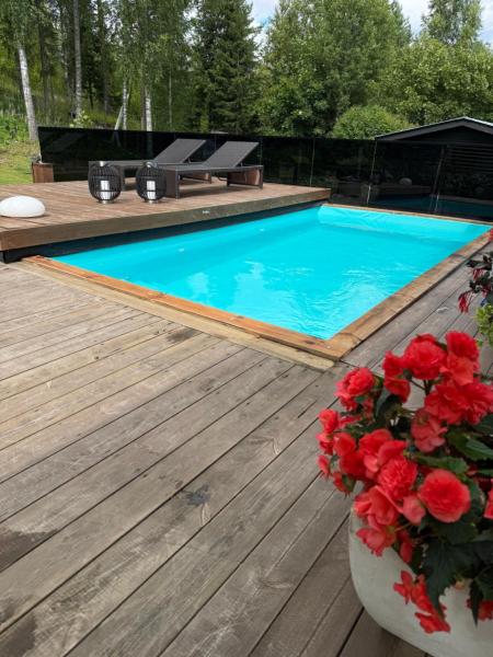 Villa Ensola With Pool - Savonlinna