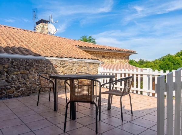 Maison Conviviale Avec Jardin à Saint-alban-d'ay - 65 M² - Lalouvesc