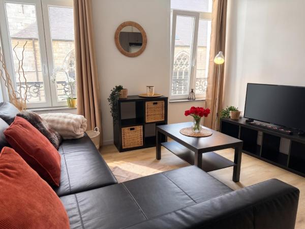 Bright Apartment In The Heart Of Chimay, 40 M² With View - Chimay