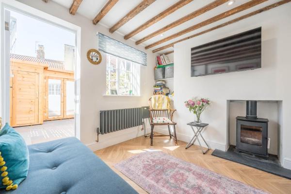 8 Mill Lane, Southwold - Southwold