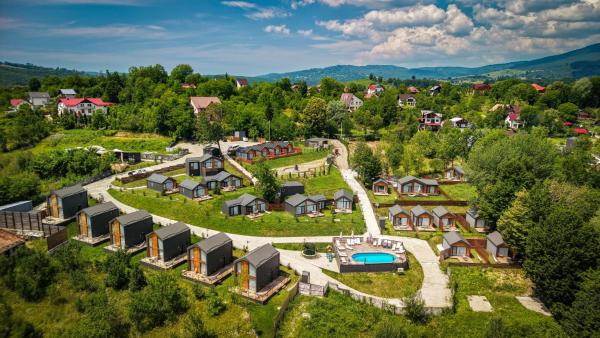 Moon Village Comarnic - Talea