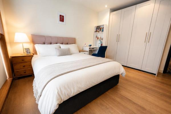 Sandyford Beacon Luas Rooms - 던리어리