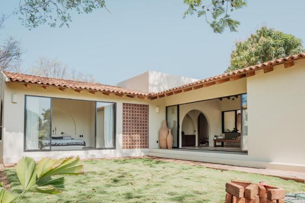 Casa Nira Saladita Surf Villa - Michoacán