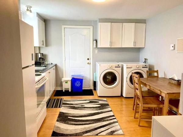 Comfortable 2-bedroom Apartment In Laval, 2 Parking Spaces, Optional Car Ren - Montreal