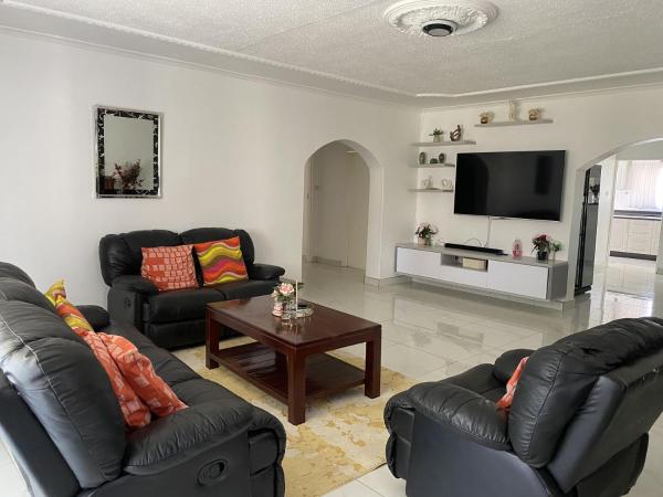 Newly Renovated 4 Bedroom Guesthouse - 2389 - Harare