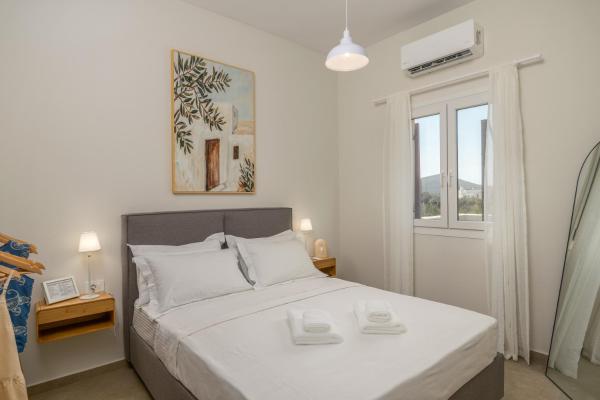 Renous Family House - Milos