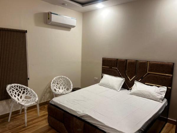 Luxe Farm - Noida