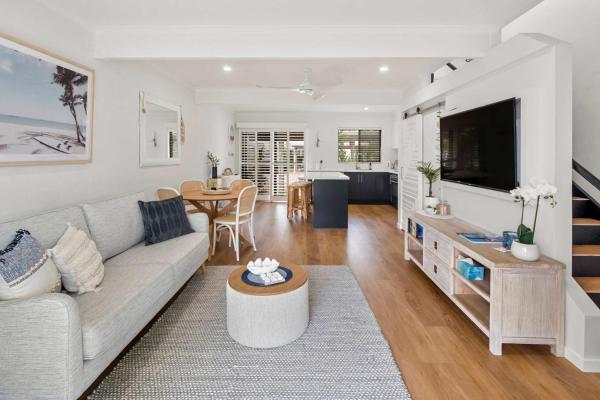 Freshly Refurbished Townhouse Close To Noosa River - Noosa Heads