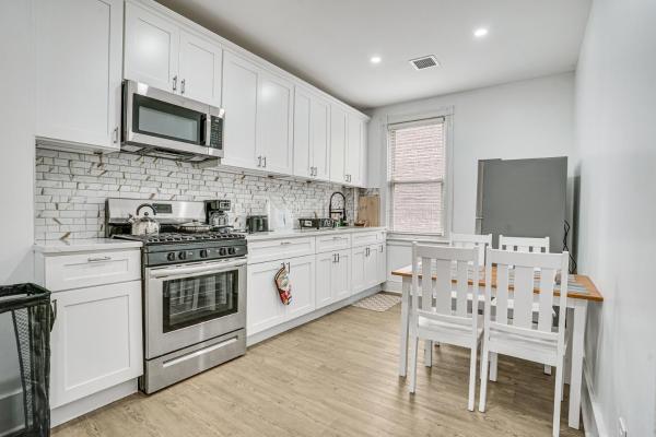 Near Nyc Transit! Modern Gateway Region Apt - West New York, NJ