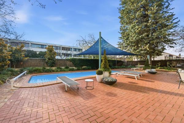 Stylish 2-bed Apartment In Kingston - National Gallery of Australia, Parkes