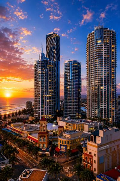 Oceanfront,escape,level27,chevron Renaissance - Surfers Paradise