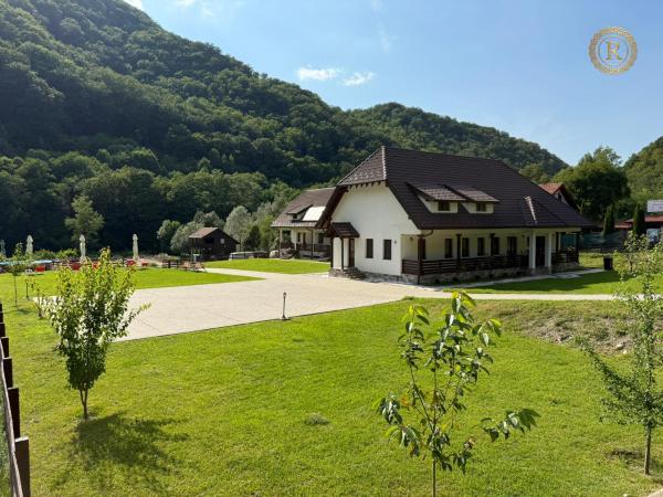 Pensiunea Agroturistica Regia - Hunedoara