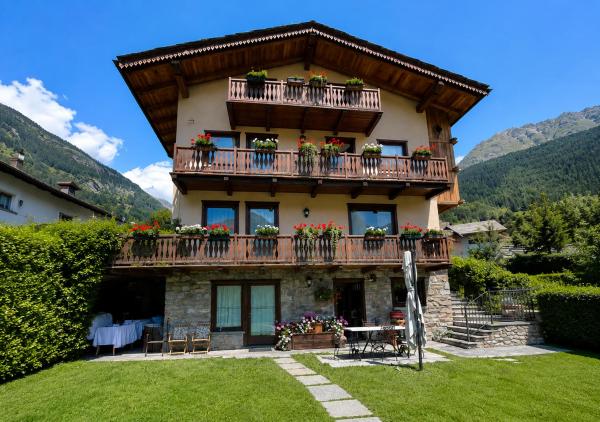 We Are 4810 Petit Coin Courmayeur - Courmayeur