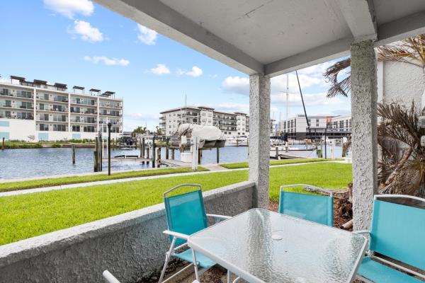 1b/1b Waterfront Madeira Beach Yacht Club #231e - Madeira Beach, FL