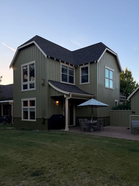The Hideout With A Private Hot Tub - Eagle Crest