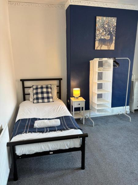 Bensham Ave - Spacious 4 Bdrm Close To Newcastle - Newcastle upon Tyne