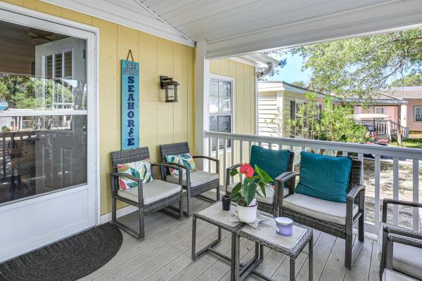 Walk To Ocean: Surfside Beach Home W/ Pool Access - Murrells Inlet, SC