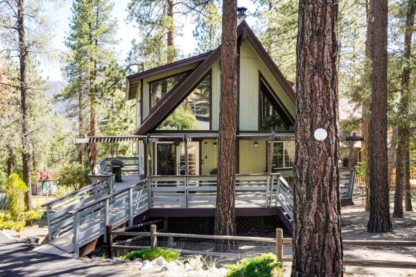 Hike, Swim & Relax: Pine Mountain Club Escape! - Ventura County, CA