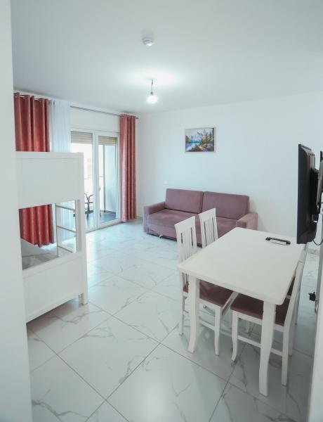Ebis Hotel - Shëngjin