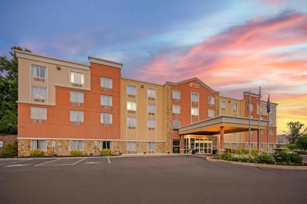 Comfort Suites Near Gettysburg Battlefield Visitor Center - Gettysburg, PA