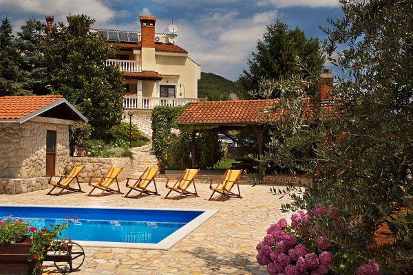 Apartments Petricic With Swimming Pool - Mošćenička Draga