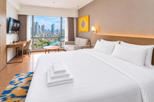 Light Premium Suites, Novotel Acqua Manila Near Makati - Manila