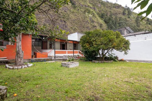 Spacious House With Bbq, Patio & Mountain Views - Banos