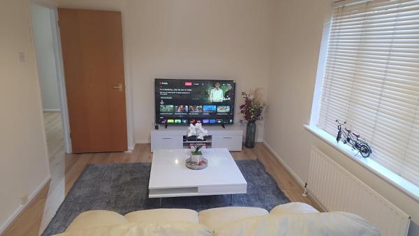 Homefield Haven - Bright Enfield Town Flat With Free Parking - Leyton