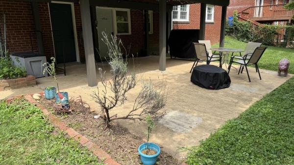Private Suite Nestled In Lower Level Of Home - Arlington, VA