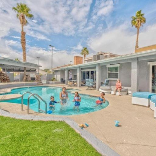 Villa Ellington, Exclusive 11br Estate With Private Pool - Las Vegas