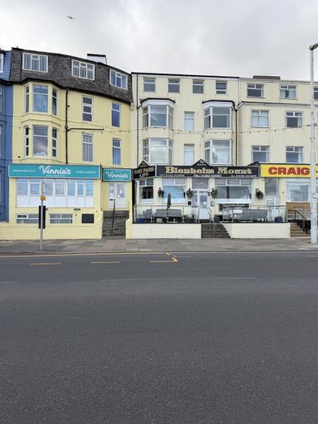 Vinnie's Family Hotel - Blackpool
