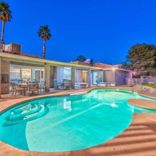 Villa Ellington, Exclusive 11br Estate With Private Pool - Las Vegas