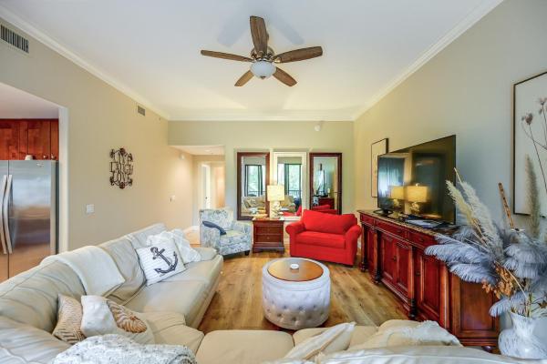 Your Dream Vacation Awaits In Naples! Luxury Condo - Naples, FL