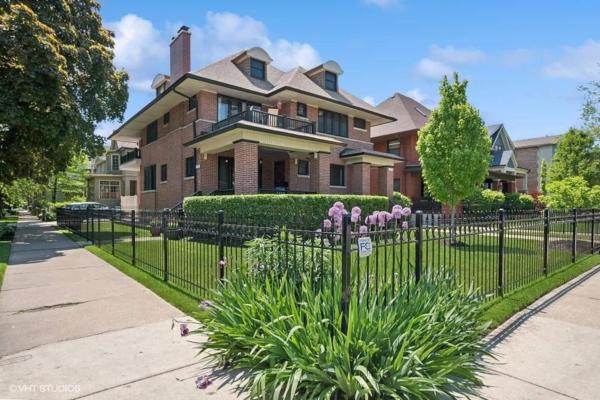 Your Chicago Retreat - Chicago, IL